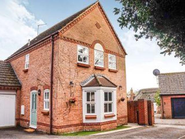 3 Bedrooms Link detached house for sale in Walnut Close, Pewsey SN9