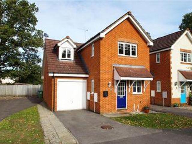 3 Bedrooms Link detached house for sale in Weaver Moss, Sandhurst, Berkshire GU47