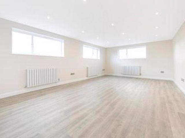 3 Bedrooms Pub/bar for rent in Brompton Road, London SW3