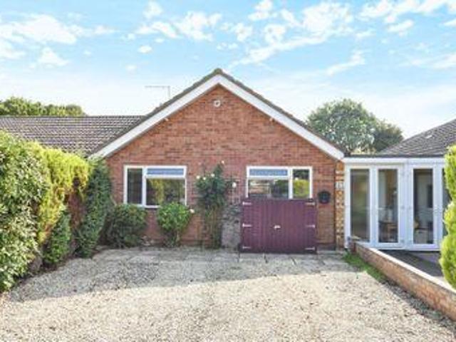 3 Bedrooms Semi detached bungalow for sale in Green Close, Didcot OX11