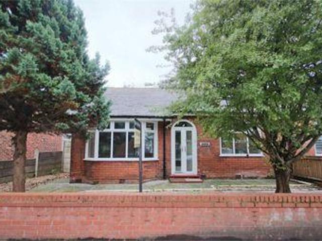 3 Bedrooms Semi detached bungalow for sale in Holden Road, Leigh, Lancashire WN7