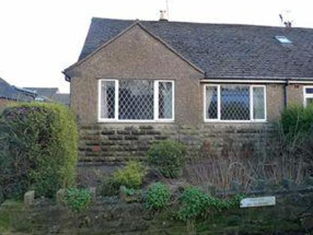 3 Bedrooms Semi detached bungalow for sale in Hallsteads, Dove Holes, Derbyshire SK17