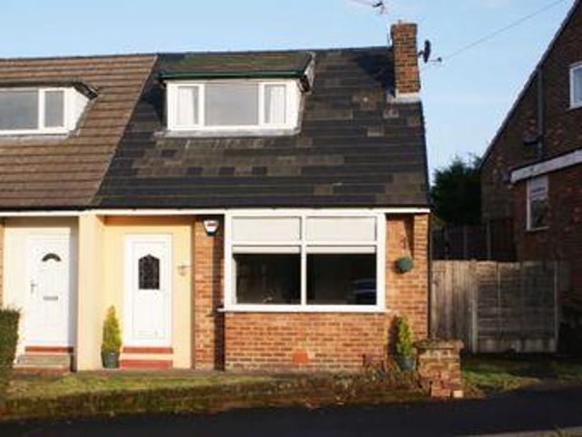 3 Bedrooms Semi detached bungalow for sale in Links Road, Bolton BL2