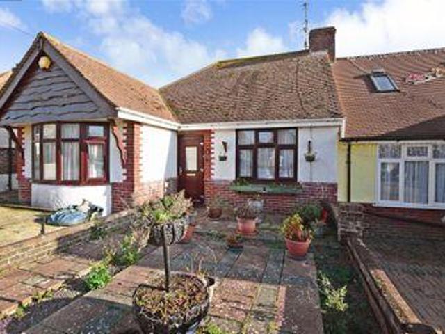 3 Bedrooms Semi detached bungalow for sale in Millcroft Avenue, Southwick, Brighton, West Sussex BN42