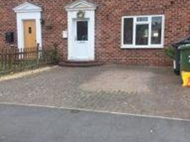 3 Bedrooms Semi detached house for rent in 22 Southway, Leamington Spa CV31