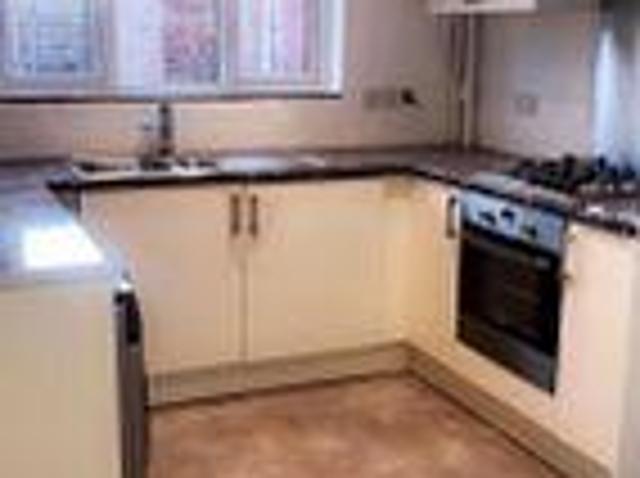 3 Bedrooms Semi detached house for rent in Coleridge Road, Croydon CR0