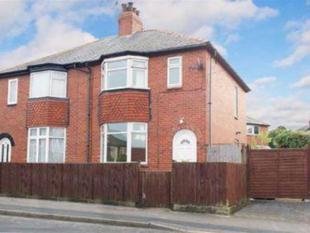 3 Bedrooms Semi detached house for rent in College Street, Harrogate, North Yorkshire HG2