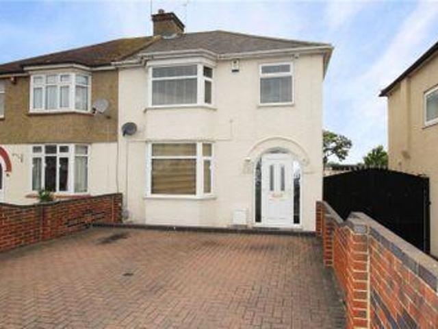 3 Bedrooms Semi detached house for rent in Colyer Road, Northfleet, Gravesend, Kent DA11