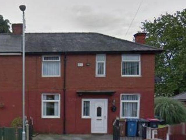 3 Bedrooms Semi detached house for rent in Calver Avenue, Eccles, Manchester M30