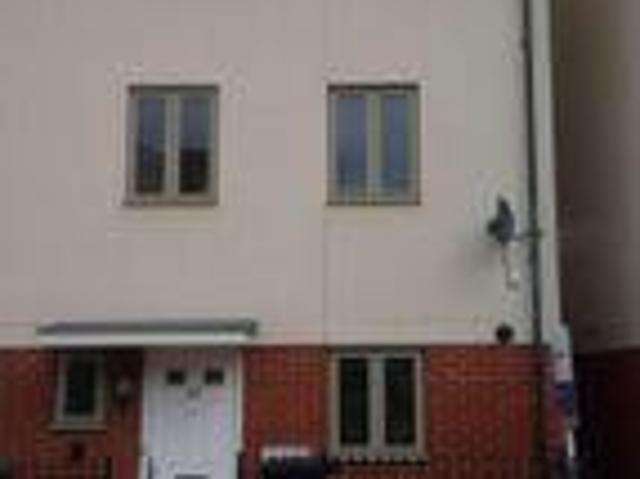 3 Bedrooms Semi detached house for rent in Campbell Road, Hereford HR1