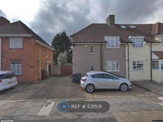 3 Bedrooms Semi detached house for rent in Campden Crescent, Dagenham RM8