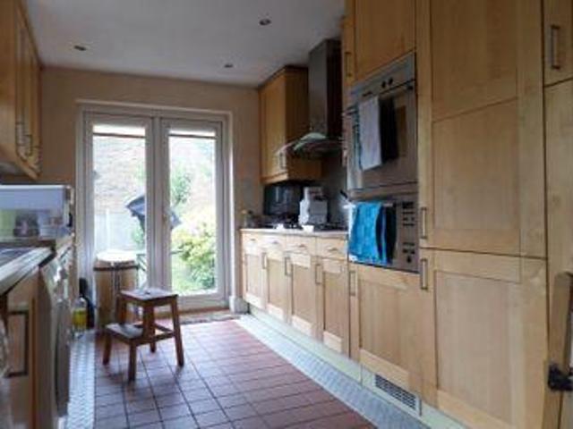 3 Bedrooms Semi detached house for rent in Capel Road, London E7