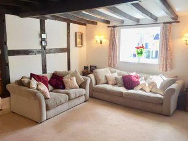 3 Bedrooms Semi detached house for rent in Church Road, Woodborough SN9