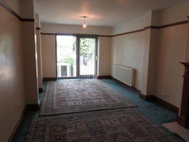 3 Bedrooms Semi detached house for rent in Chadwick Road, Bobbersmill NG7