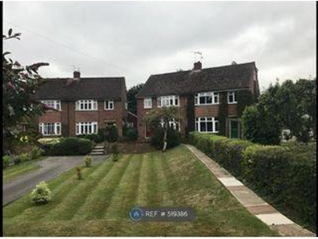 3 Bedrooms Semi detached house for rent in Charmouth Road, St Albans AL1