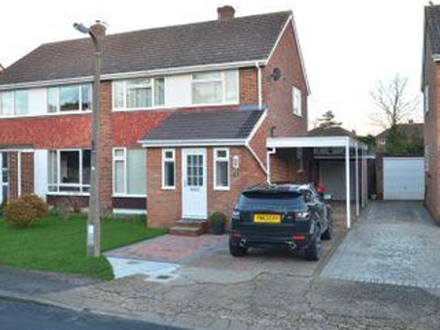 3 Bedrooms Semi detached house for rent in Clewer Park, Windsor, Berkshire SL4