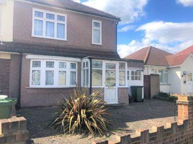 3 Bedrooms Semi detached house for rent in Cleveland Road, Welling, Kent DA16