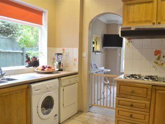 3 Bedrooms Semi detached house for rent in Clifford Road, Barnet, Hertfordshire EN5