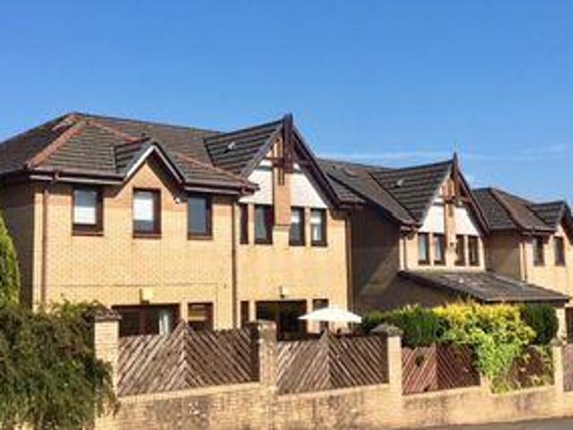 3 Bedrooms Semi detached house for rent in Craigbarnet Road, Glasgow G62