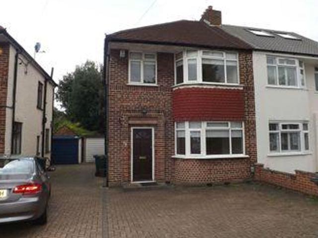 3 Bedrooms Semi detached house for rent in Cranmer Road, Edgware HA8