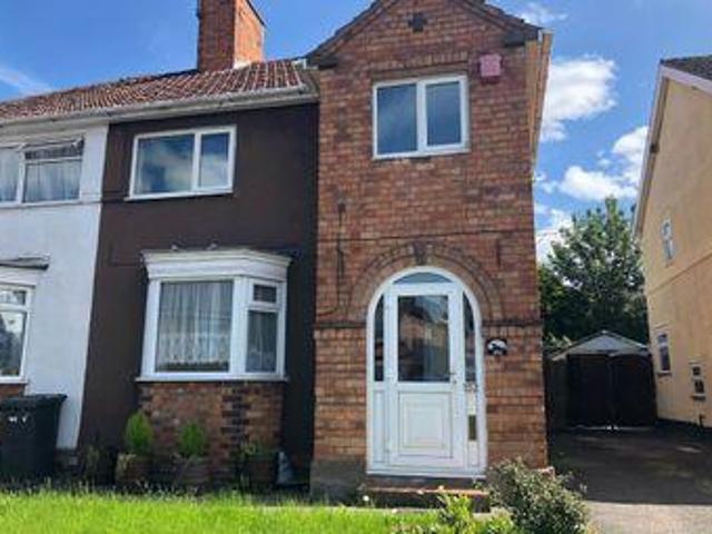 3 Bedrooms Semi detached house for rent in Crowther Road, Wolverhampton WV6