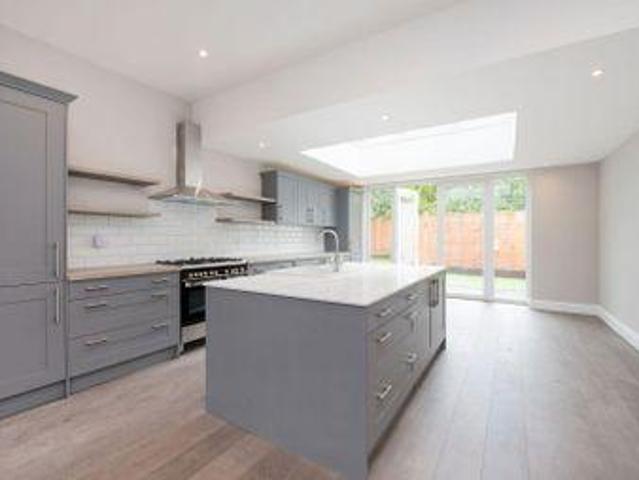 3 Bedrooms Semi detached house for rent in Cumberland Road, Acton W3