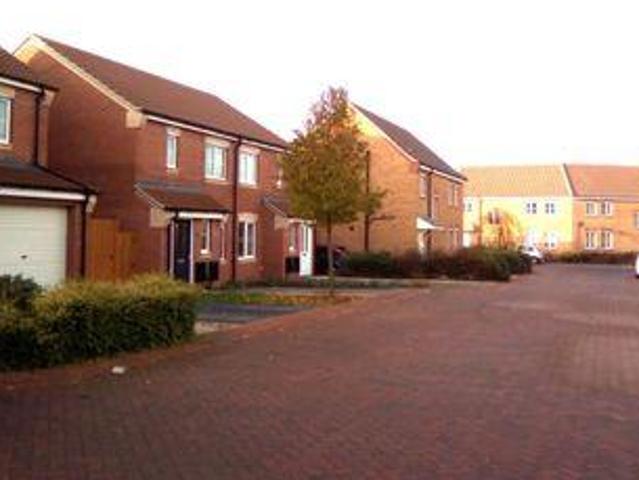 3 Bedrooms Semi detached house for rent in Aidans Close, Doncaster DN2