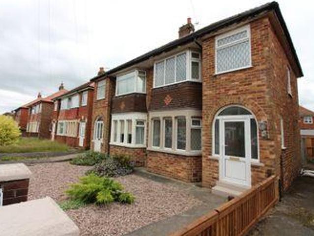3 Bedrooms Semi detached house for rent in Aintree Road, Thornton FY5