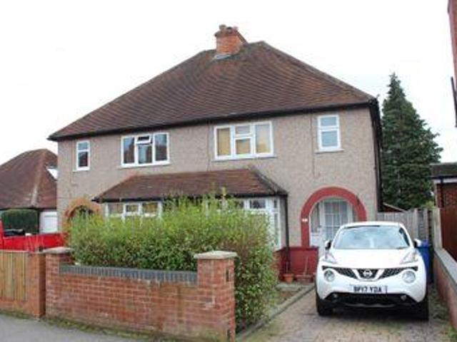 3 Bedrooms Semi detached house for rent in Alwyn Road, Maidenhead SL6