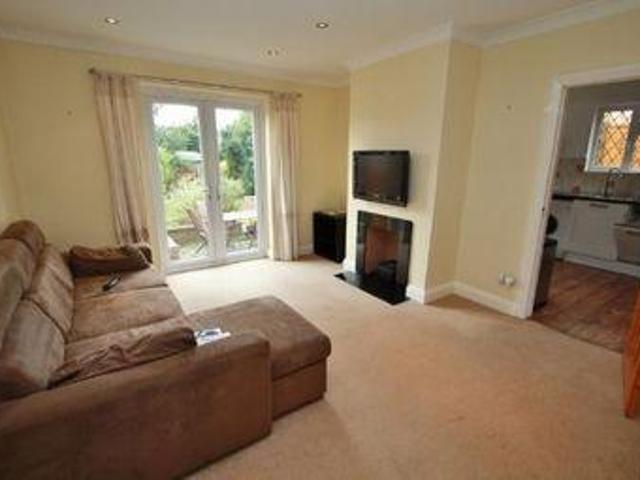 3 Bedrooms Semi detached house for rent in Alresford Road, Guildford GU2