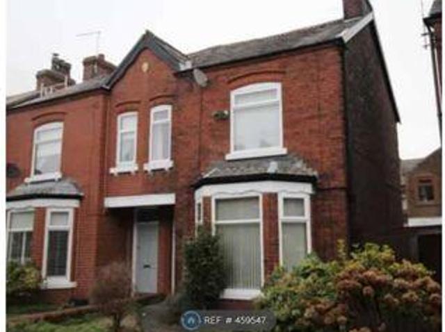 3 Bedrooms Semi detached house for rent in Alresford Road, Salford M6
