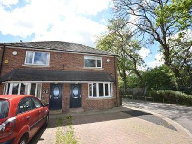 3 Bedrooms Semi detached house for rent in Ash Close, Gildersome, Leeds LS27