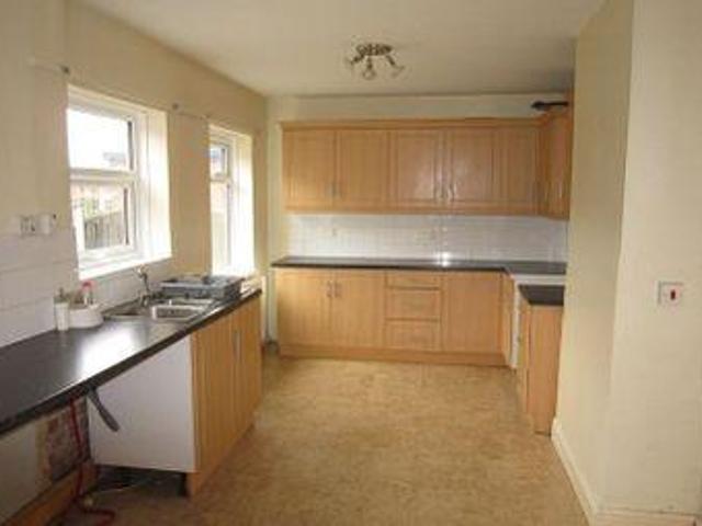 3 Bedrooms Semi detached house for rent in Ashbourne Road, Barnsley S71