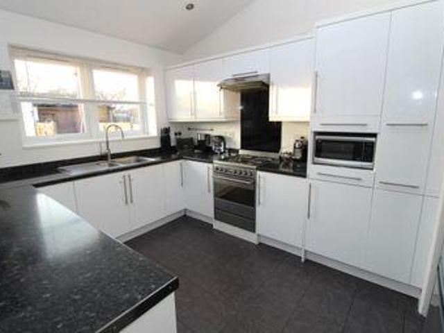 3 Bedrooms Semi detached house for rent in Ashridge Way, Morden SM4