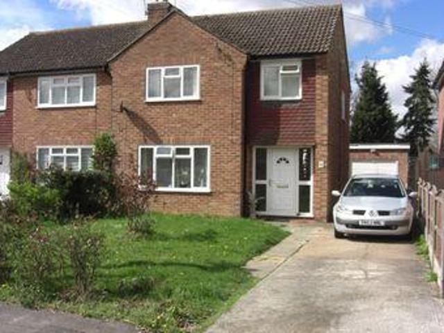 3 Bedrooms Semi detached house for rent in Ashwin Avenue, Copford, Colchester CO6