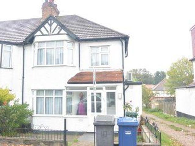 3 Bedrooms Semi detached house for rent in Boyne Avenue, London NW4