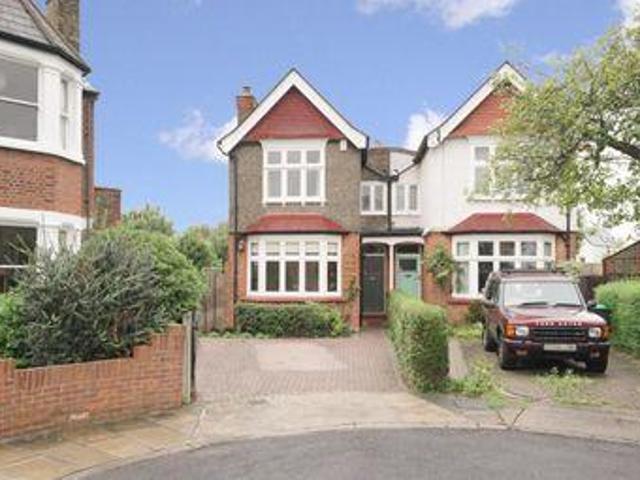 3 Bedrooms Semi detached house for rent in Bond Road, Tolworth, Surbiton KT6