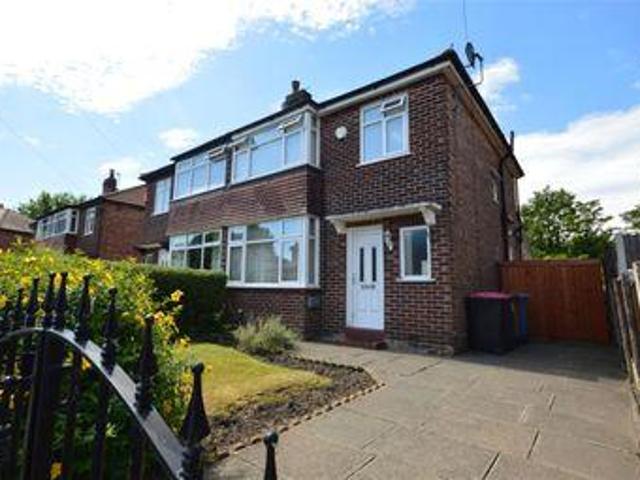 3 Bedrooms Semi detached house for rent in Boothfield, Eccles, Manchester M30