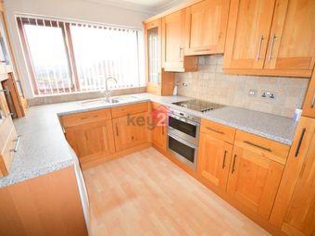 3 Bedrooms Semi detached house for rent in Borrowdale Close, Halfway, Sheffield S20