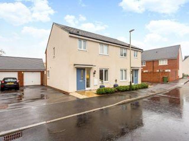 3 Bedrooms Semi detached house for rent in Back Queens Retreat, Cheltenham GL51
