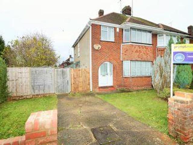 3 Bedrooms Semi detached house for rent in Barnfield Avenue, Luton LU2