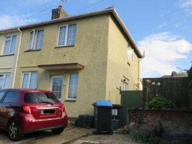 3 Bedrooms Semi detached house for rent in Bassil Road, Hemel Hempstead HP2