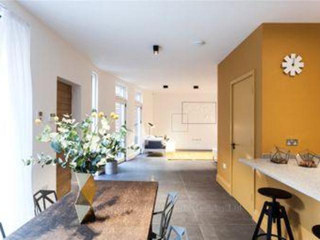 3 Bedrooms Semi detached house for rent in Beadnell Road, London SE23