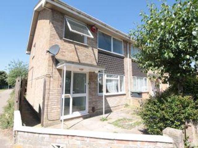 3 Bedrooms Semi detached house for rent in Beech Walk, Kempston, Bedford MK42