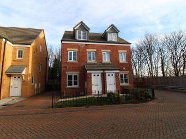 3 Bedrooms Semi detached house for rent in Beech Tree Avenue, Kirkstall, Leeds LS5