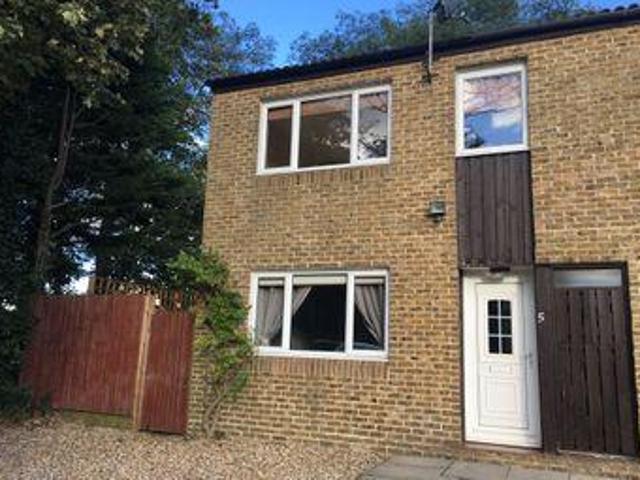3 Bedrooms Semi detached house for rent in Bicknoller Close, Sutton SM2