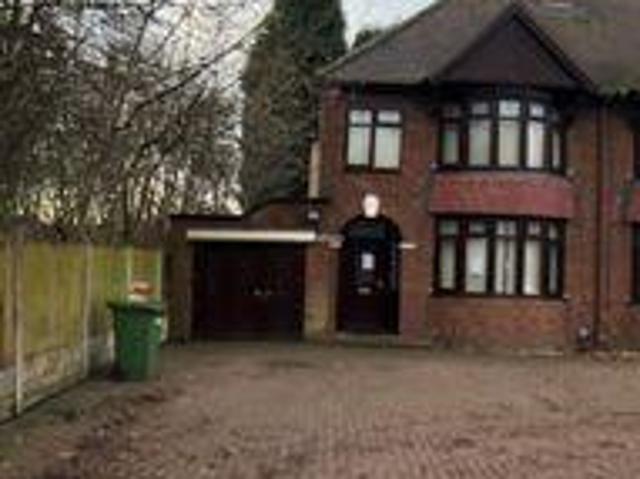 3 Bedrooms Semi detached house for rent in Birmingham New Road, Lanesfield, Wolverhampton WV4