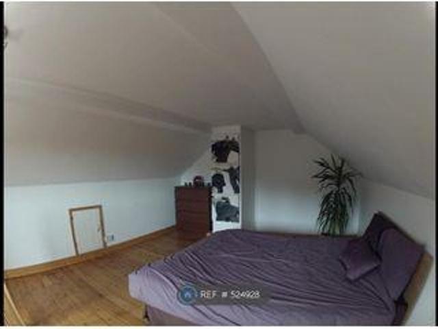 3 Bedrooms Semi detached house for rent in Blue Hill Crescent, Leeds LS12