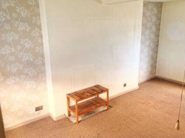 3 Bedrooms Semi detached house for rent in Blake Avenue, Barking IG11