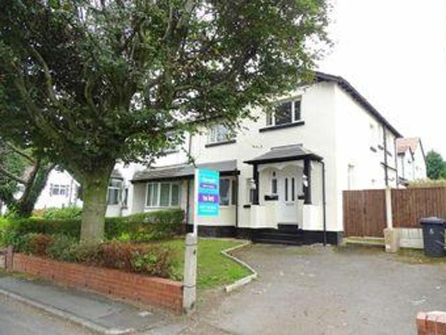 3 Bedrooms Semi detached house for rent in Bland Road, Prestwich, Prestwich Manchester M25